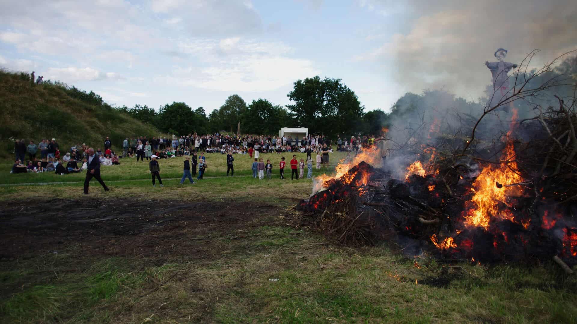 Sankthansaften i Ryslinge Skulpturpark | ugeavisen.dk