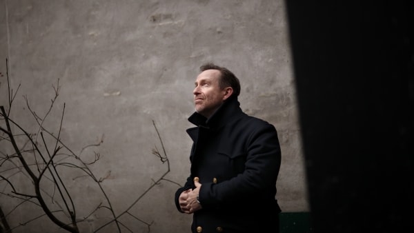 Adam Price er tilbage med ny tv-sæson af ”Borgen”: - Magt er ...