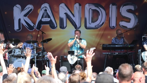 Fans strømmede til scenen: Kandis fejrede det ene af årets to jubilæer ...