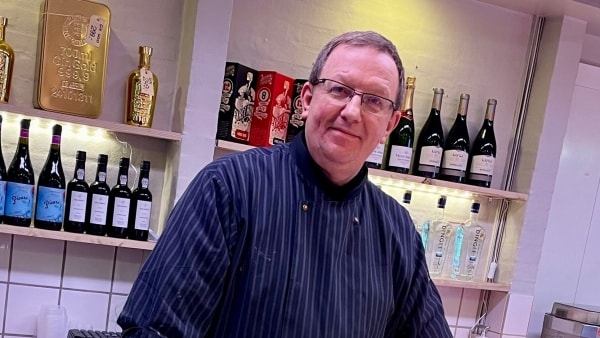 Slagter John fejrer 30 år: Folk er igen begyndt at spise bøffer ...