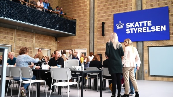 Velkommen, Skat: Første arbejdsdag for 110 på det nye skattecenter ...
