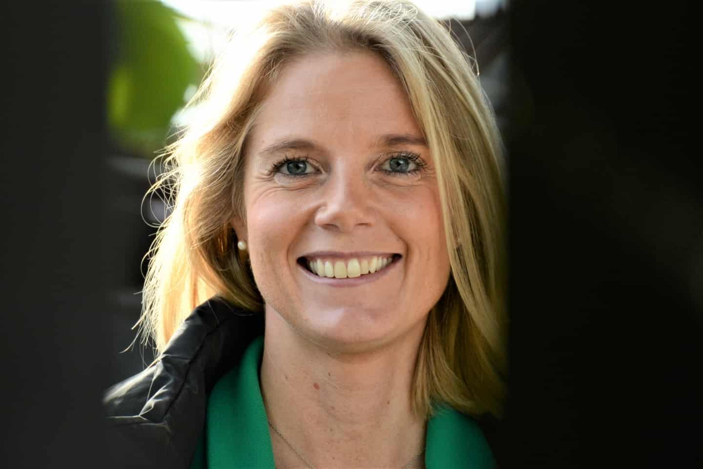 Livet leves til søs: Mie sejler jorden rundt, dykker i Stillehavet om ...