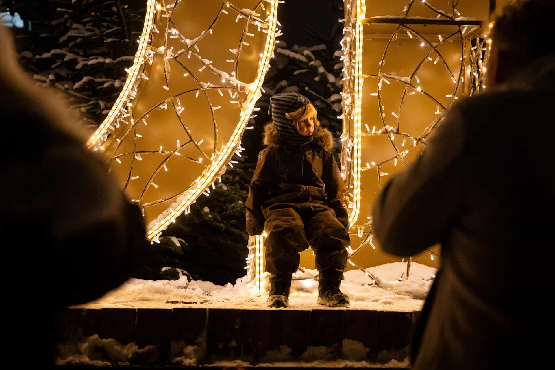 Se masser af billeder: Julelysene blev tændt i gågaden på en smuk 1 ...