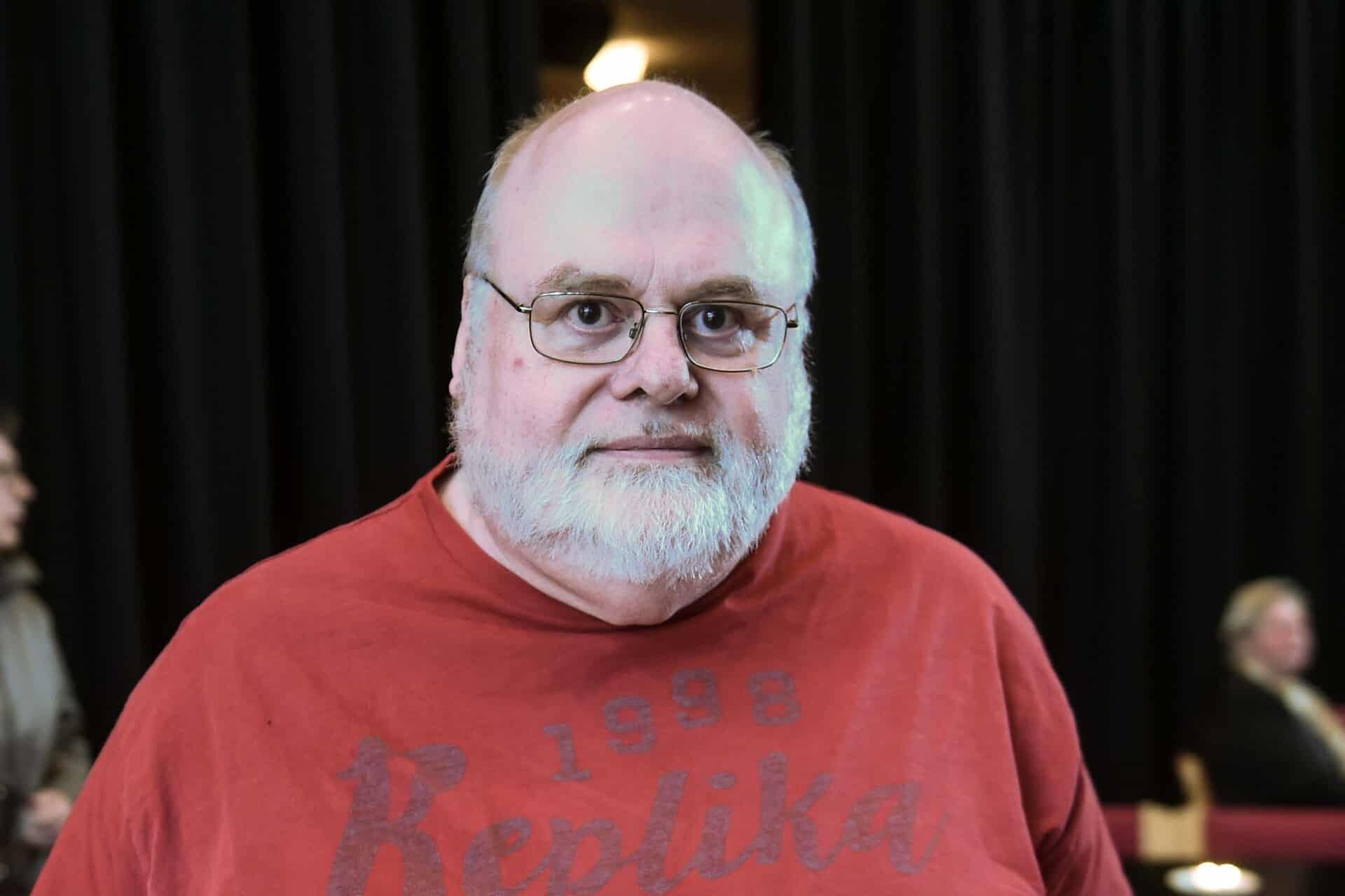 Leif Davidsen trak folk af huse | jv.dk