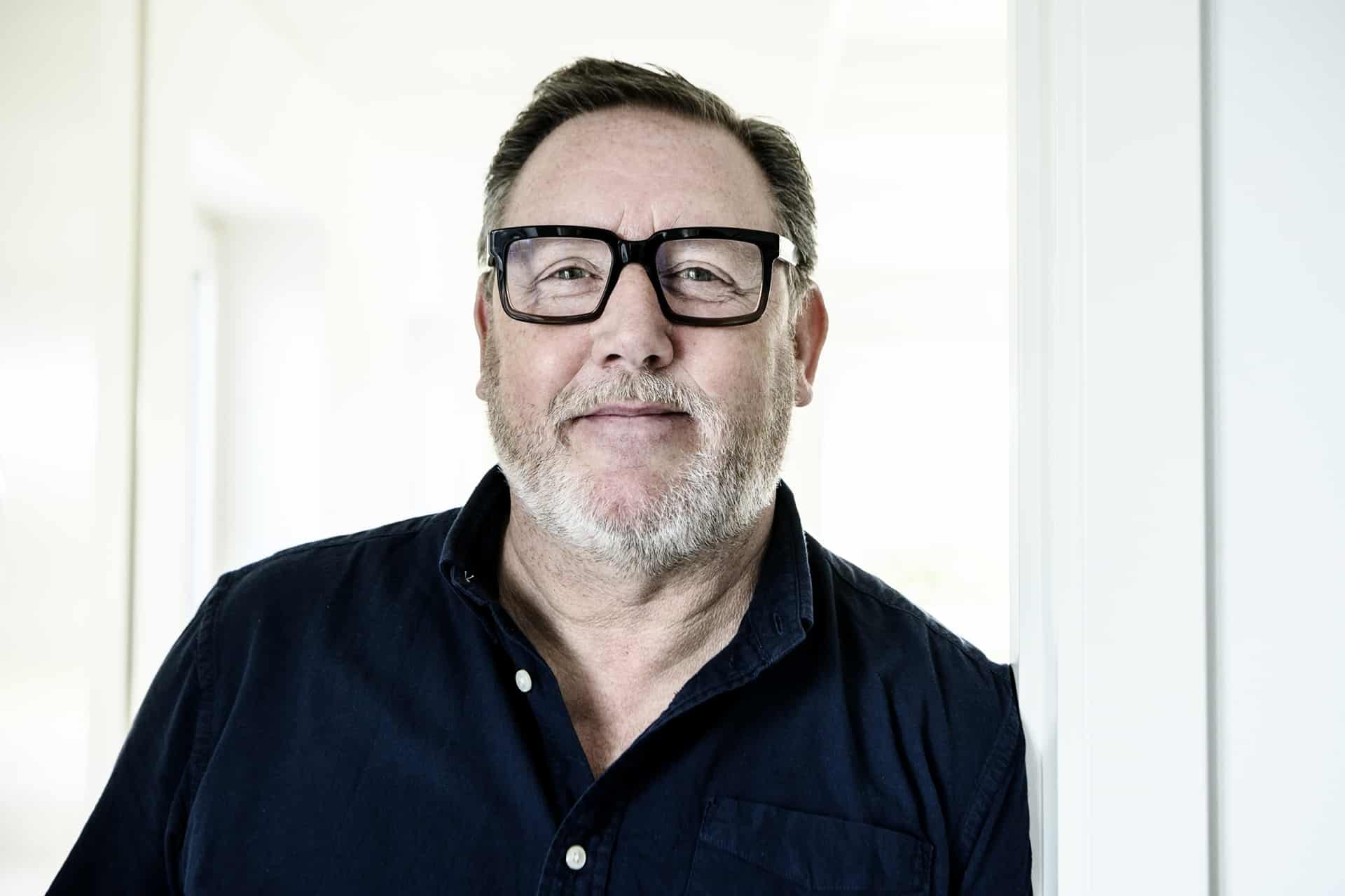 Særligt to ting er svære at fjerne, når Ole og hans medarbejdere vasker ...