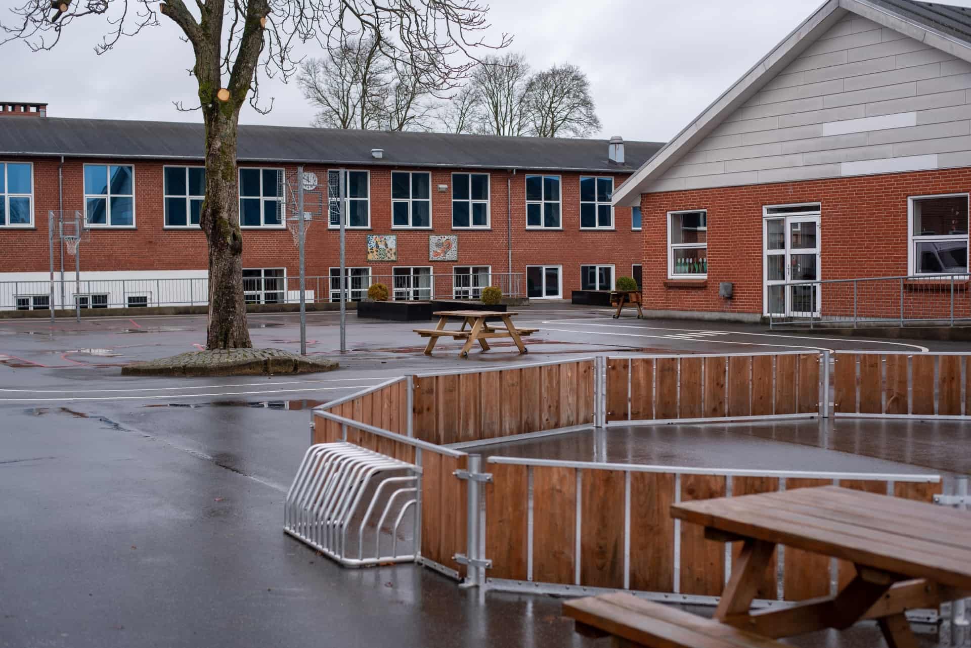 De lokale børn bliver oftere hjemme fra skolen: Det er særligt en type fravær, der stiger - se ...