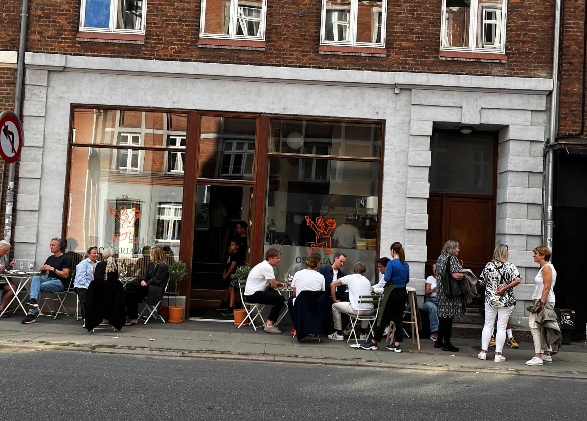 Osteria 98 på Nørre Allé er blevet et hit: Hver dag går gæster forgæves ...