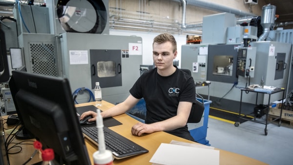Store værktøjer: Lærling programmerer cnc-maskiner | stiften.dk