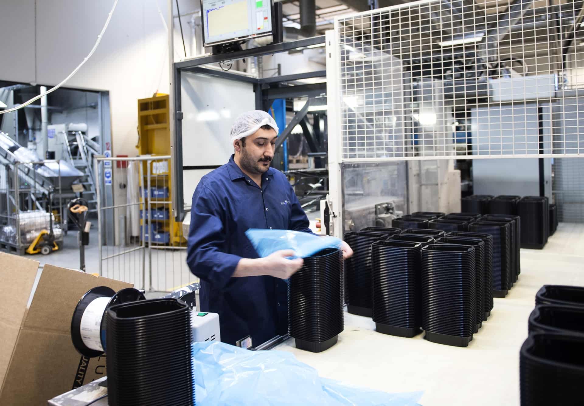 Erhvervsklumme: Virksomheder presses af en tsunami af nye krav til ... Erhvervsklumme: Virksomheder presses af en tsunami af nye krav til ...