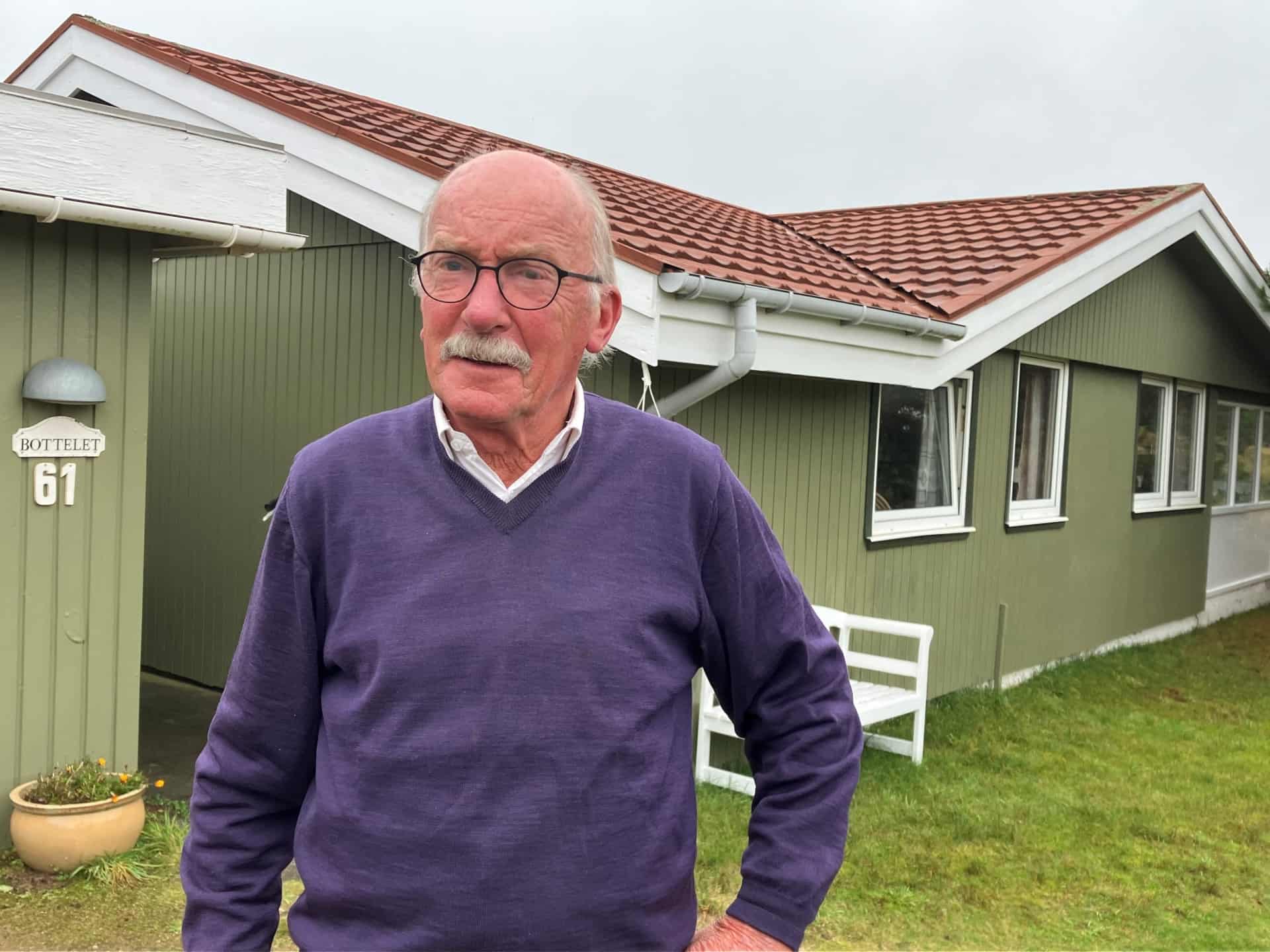Da hustruen døde, flyttede Børge til lille ø, for han ville bare dø: Nu er den stille guldsmed ...