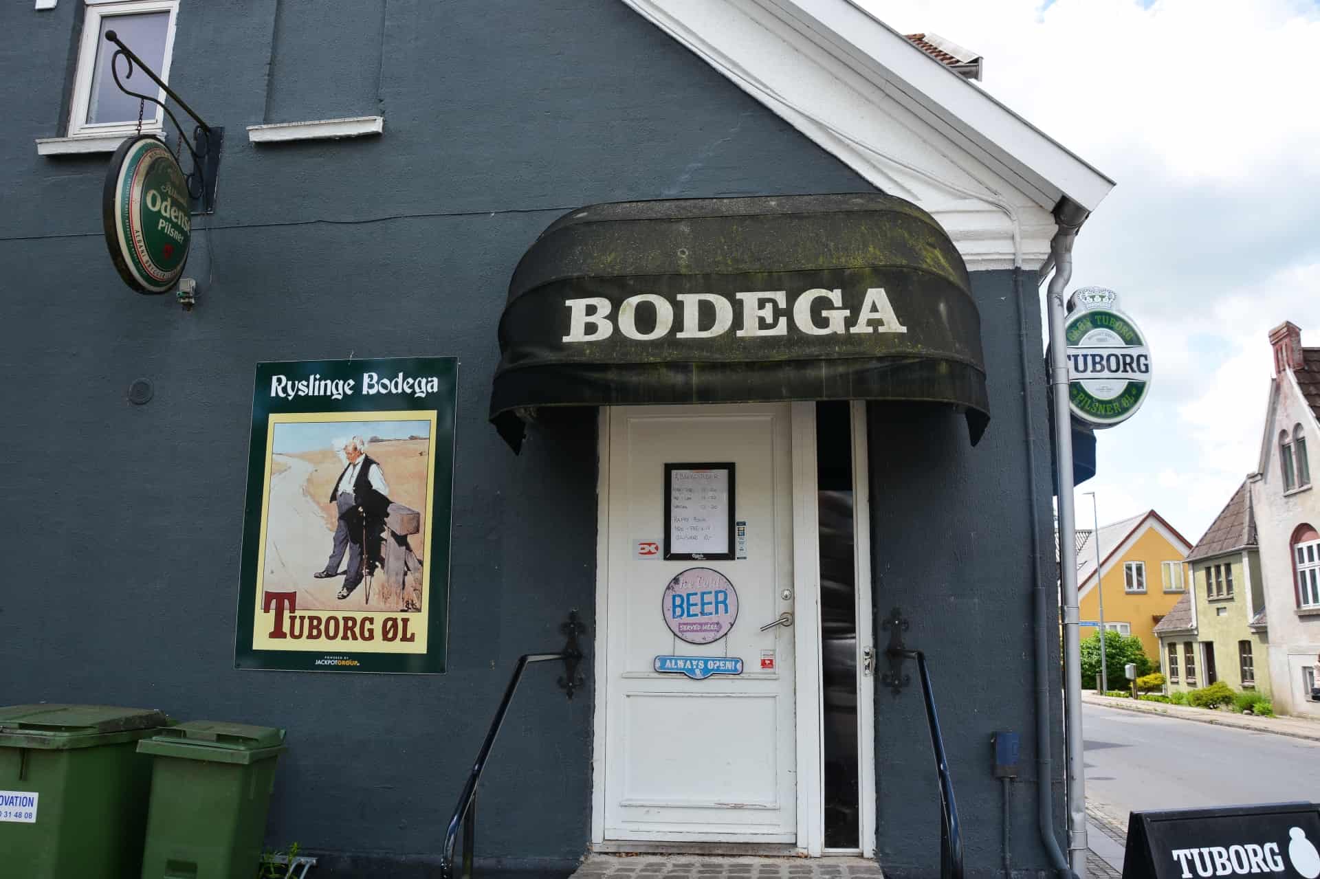 Legendariske værtshuse med i ny stor bodega-bibel på over 650 sider ...