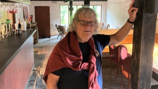 Gæsterne Strømmede Til Da Pantefogeden åbnede Værtshus Og Diskotek I Landsby I 1970erne Nu