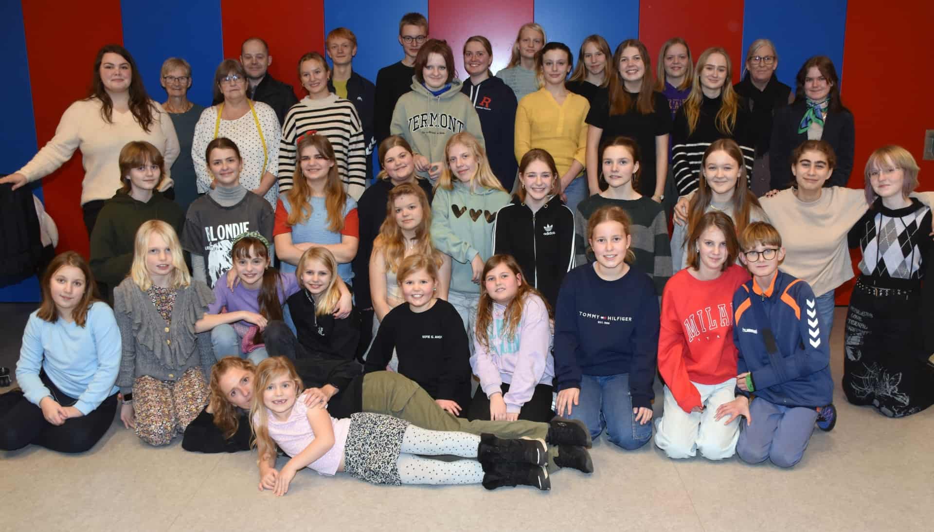 Det er populært at spille teater i Vamdrup: - Der kommer hele tiden nye ...