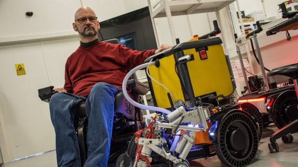 Mads er stortænkeren bag robotter, som snart skal på gaden i Aarhus ...