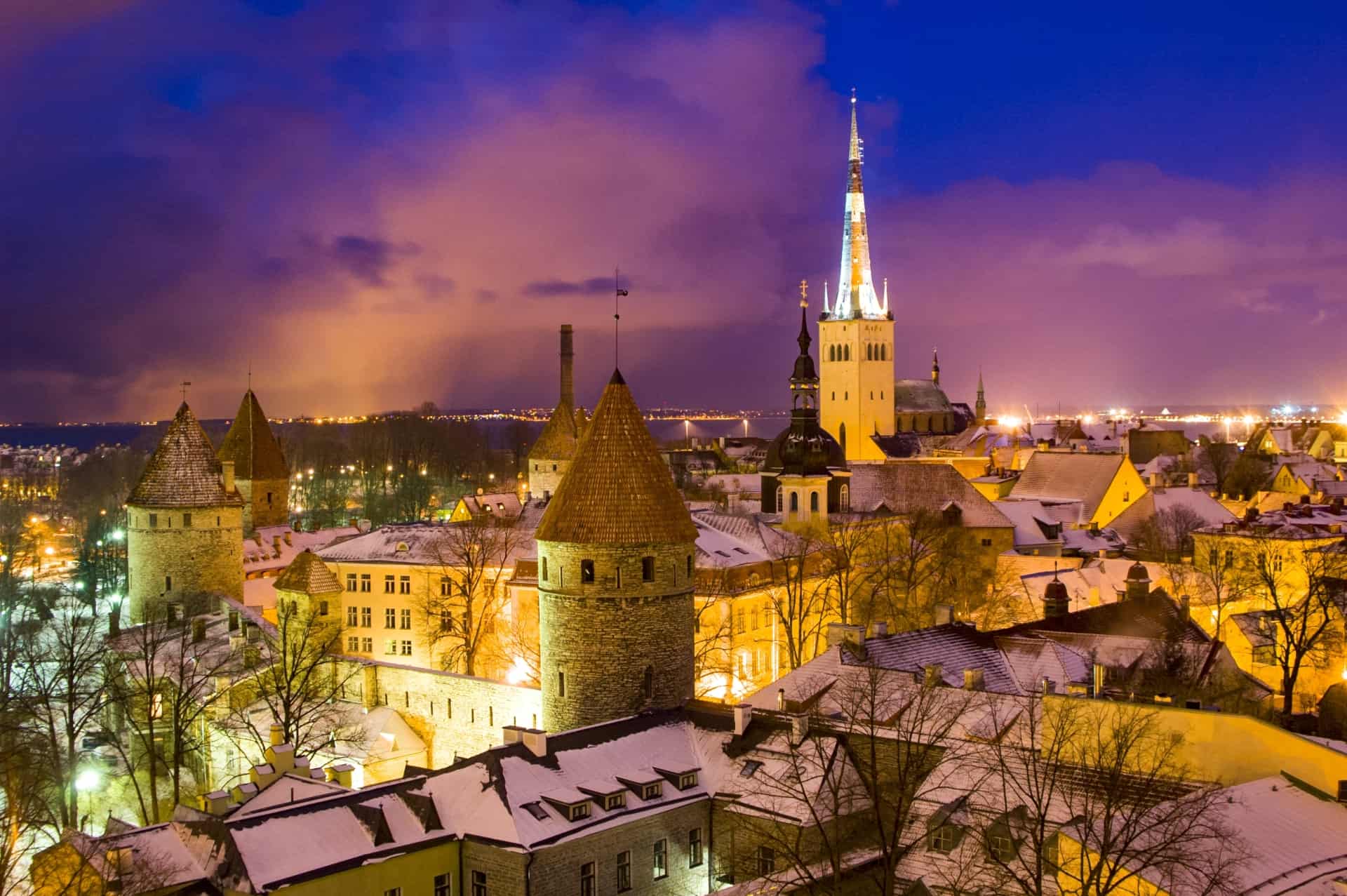 Tallinn: Tag på vinter-eventyr i en af verdens smukkeste gamle bydele ...