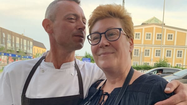 Anne og Sofus efter brand i deres livsværk: 'Folk løber ind for at se ...