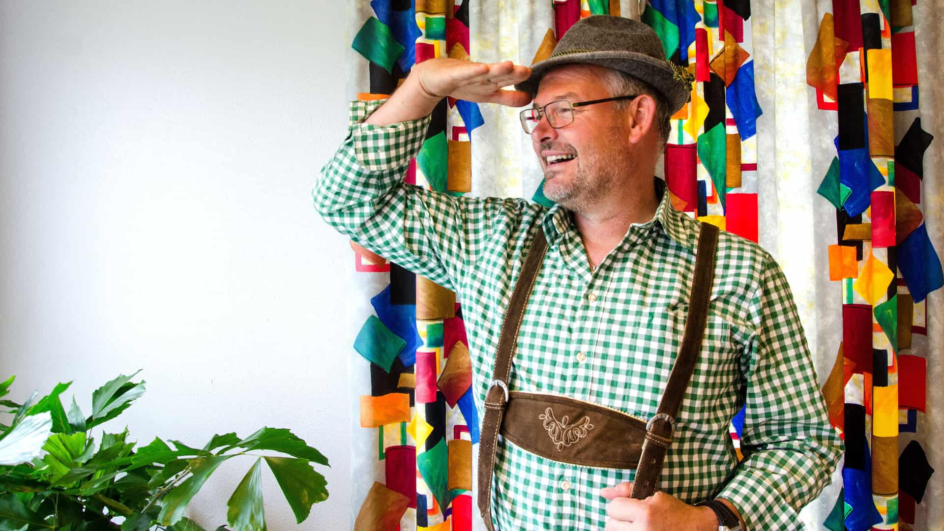 Finn er til fest og farver: Vil starte ny tyrolerfest i Kolding ...