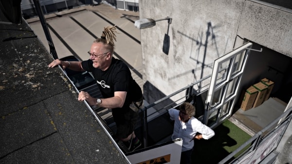 Op ad bakke: Kendte Kims danser med røde tal i centrum | ugeavisen.dk