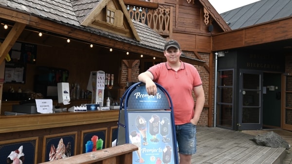 Mads Emil ville prøve at stå på egne ben | ugeavisen.dk