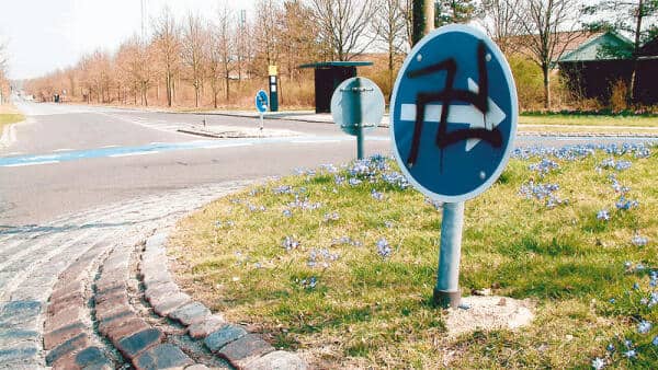 Nazi-tegn i Vægtens Kvarter | fyens.dk