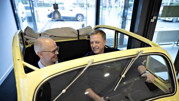 Nye tider for endnu et stort bilfirma: Ny ejer og nyt navn - V. Holm ...