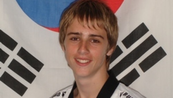 Simon Jessen kvalificeret til NM i Taekwondo i Finland | jv.dk