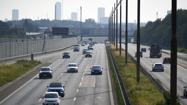 Støttepartier vil sænke fartgrænsen for at spare olie | avisendanmark.dk