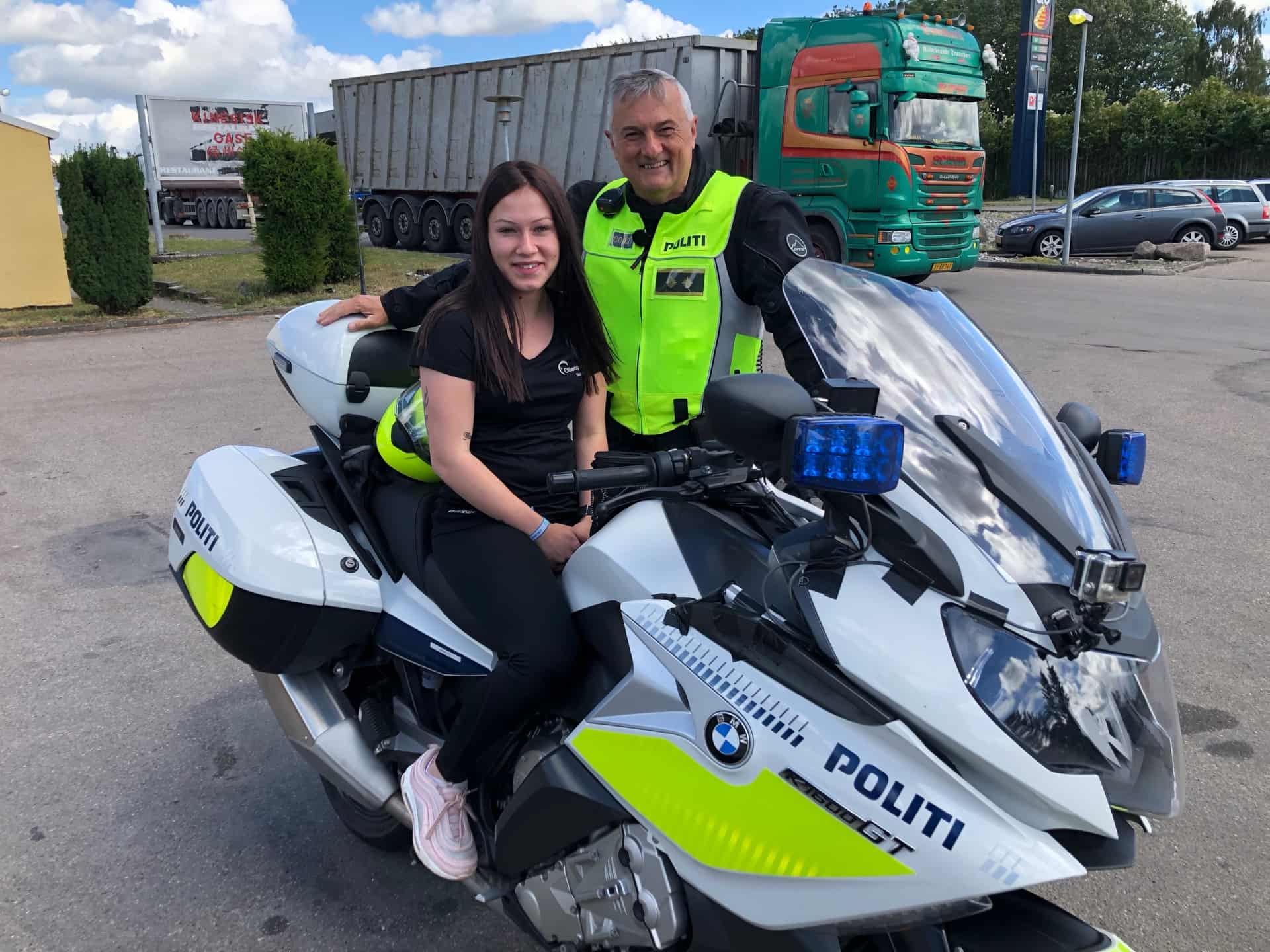 Nadia inspirerer skoleelever til at støtte anbragte børn | ugeavisen.dk