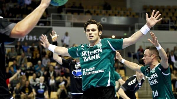 Se billeder fra Skjern Håndbolds udesejr i Aarhus | dbrs.dk