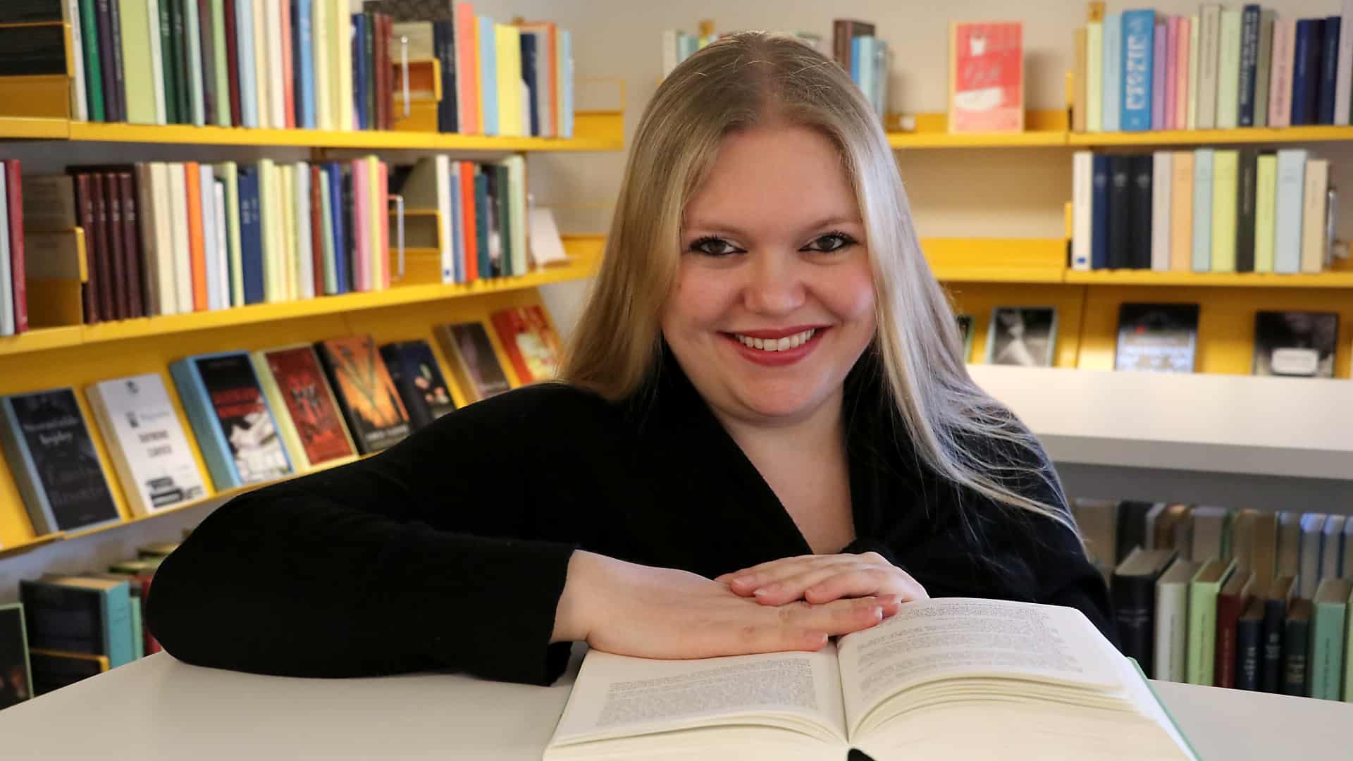 Bibliotekaren slapper af med at skrive | ugeavisen.dk