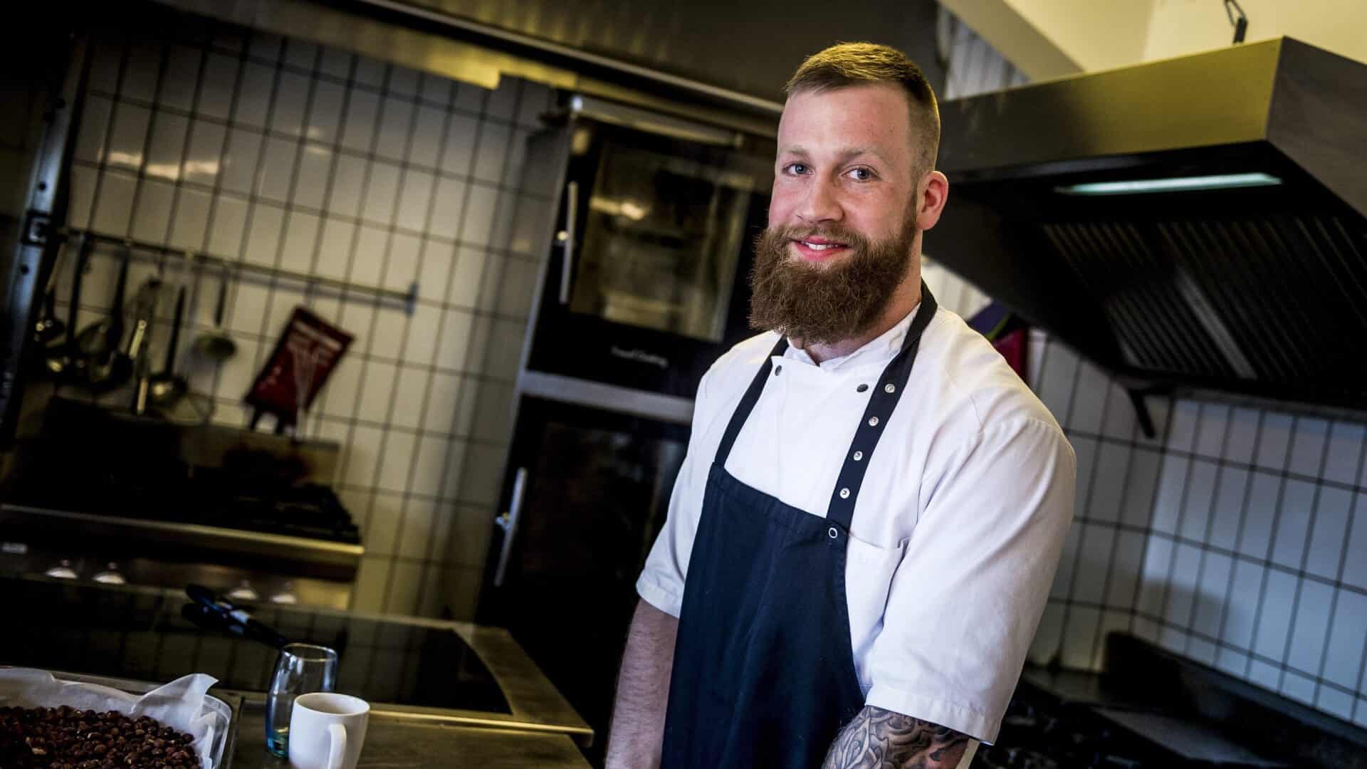 Fladbro Kro-eleven er nu køkkenchef | ugeavisen.dk