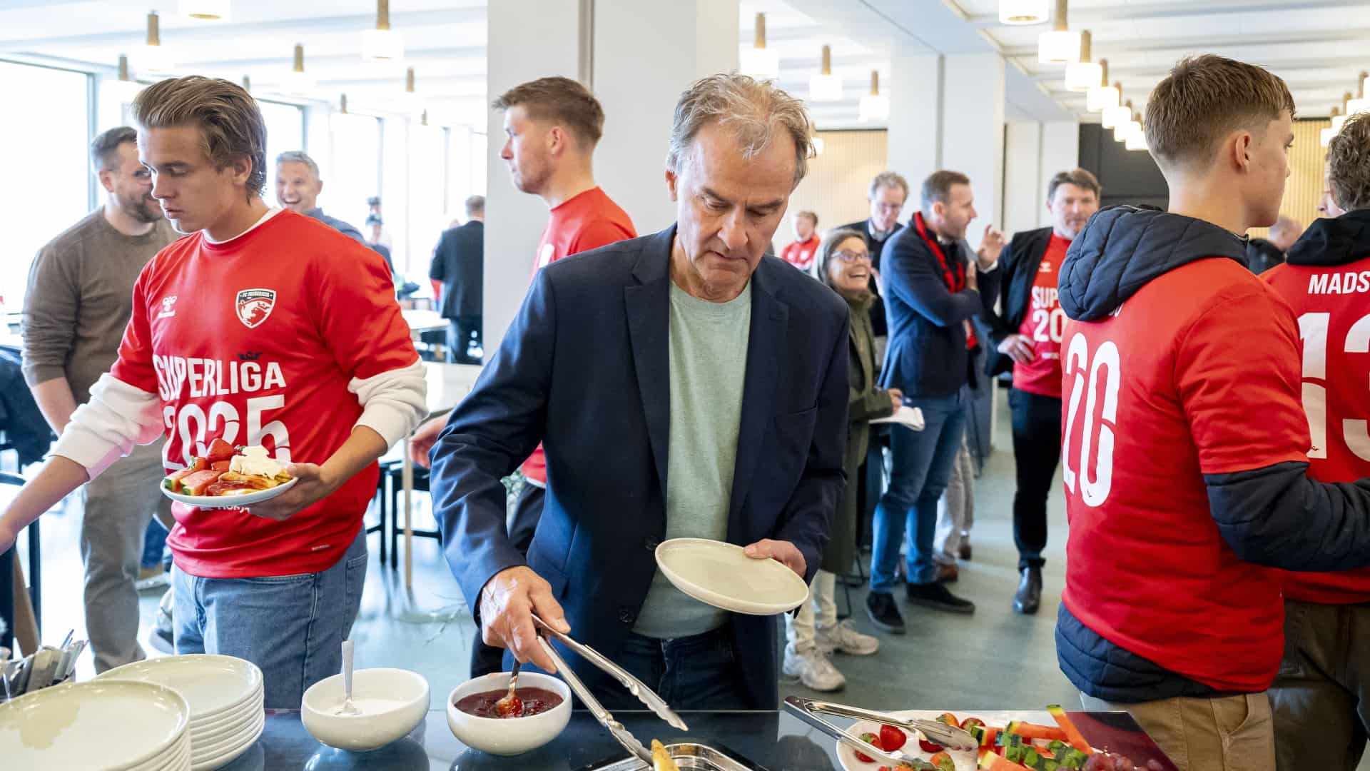 Fra Sportsmaster til Superliga: Stig P. voksede op med butik, men fandt ...