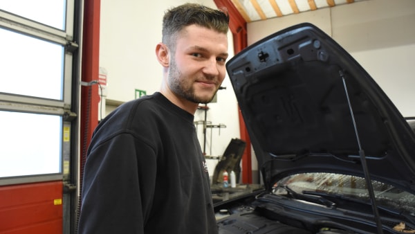 Iværksætter: Oliver springer bare ud i det | ugeavisen.dk