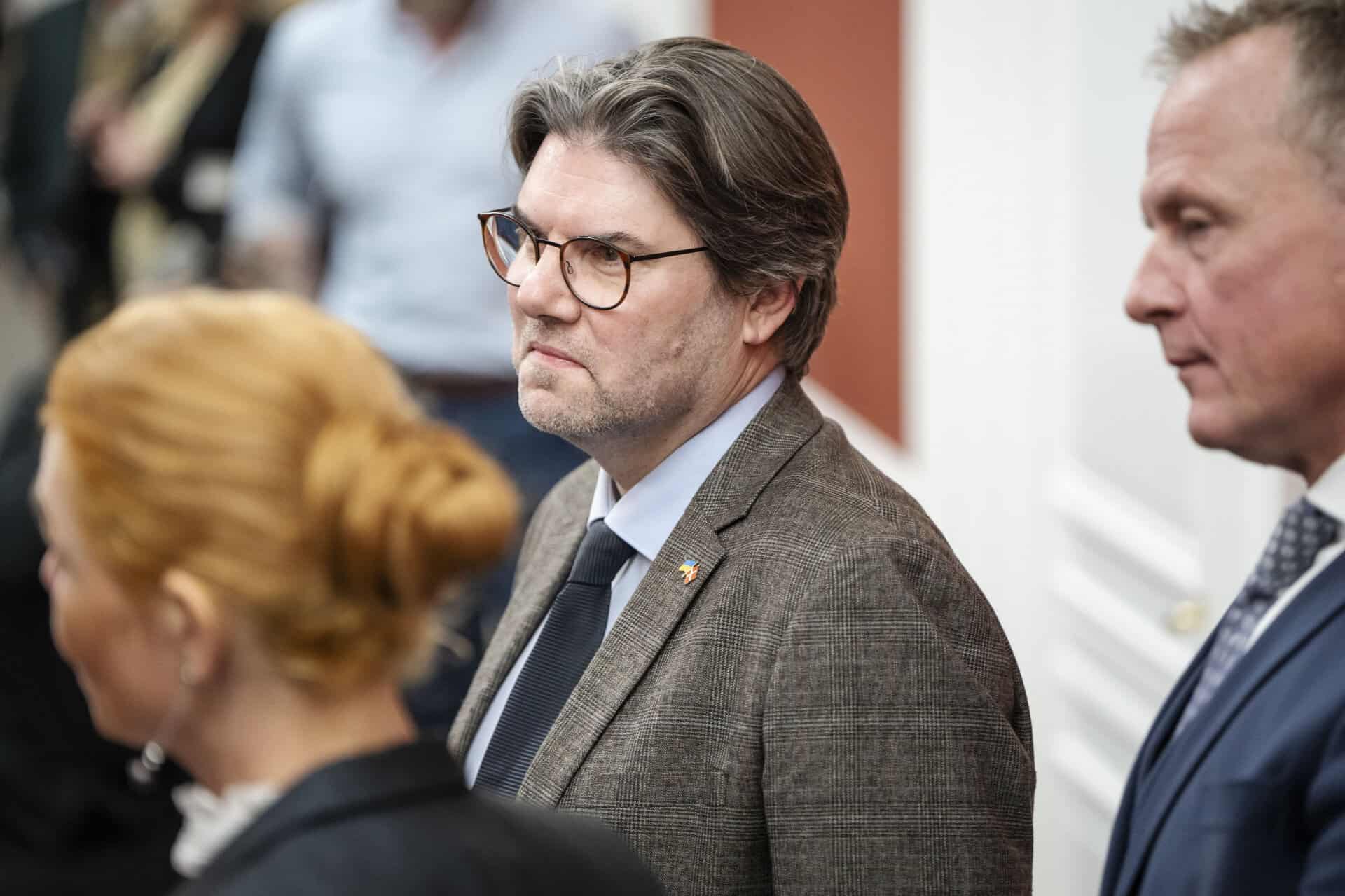 TV 2 dropper Mads Fuglede som USA-kommentator inden valgkampen | jv.dk