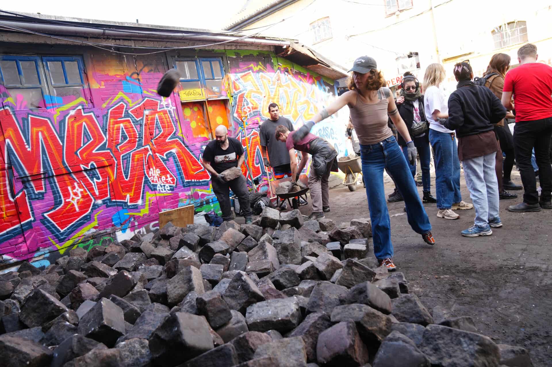 Sidste brosten er gravet op på Pusher Street | avisendanmark.dk