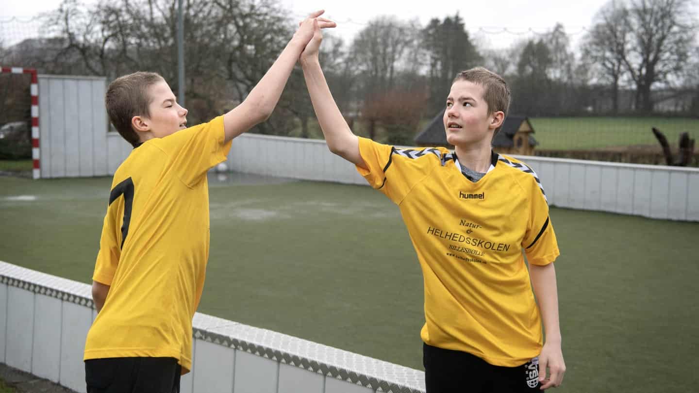 13-årige Simon og Filip har haft det svært både hjemme og i skolen ...