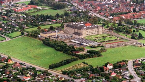 The prison called for topping-out ceremony under ground | hsfo.dk