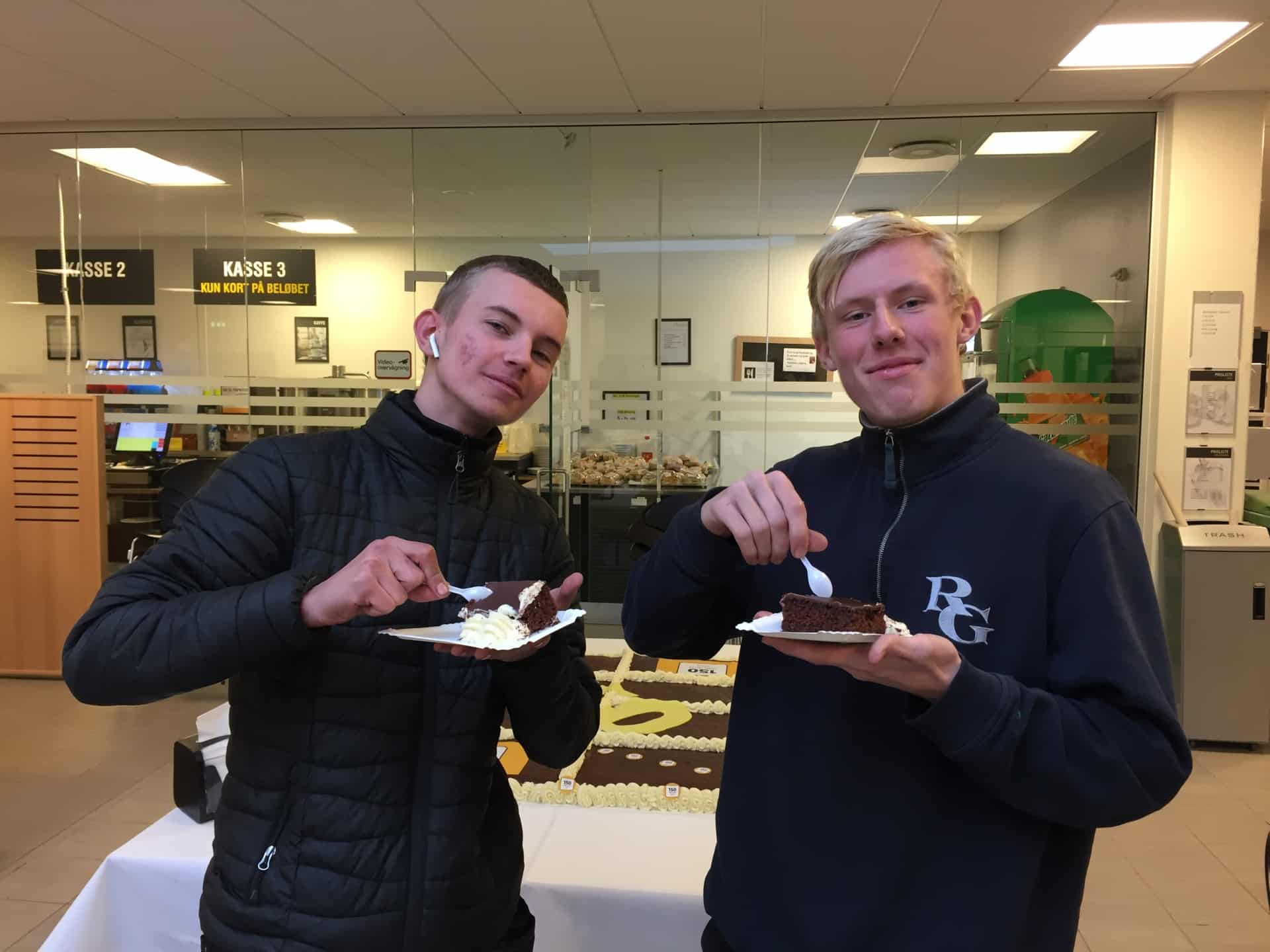 Jubilæum blev markeret med 22 kvadratmeter kage | ugeavisen.dk