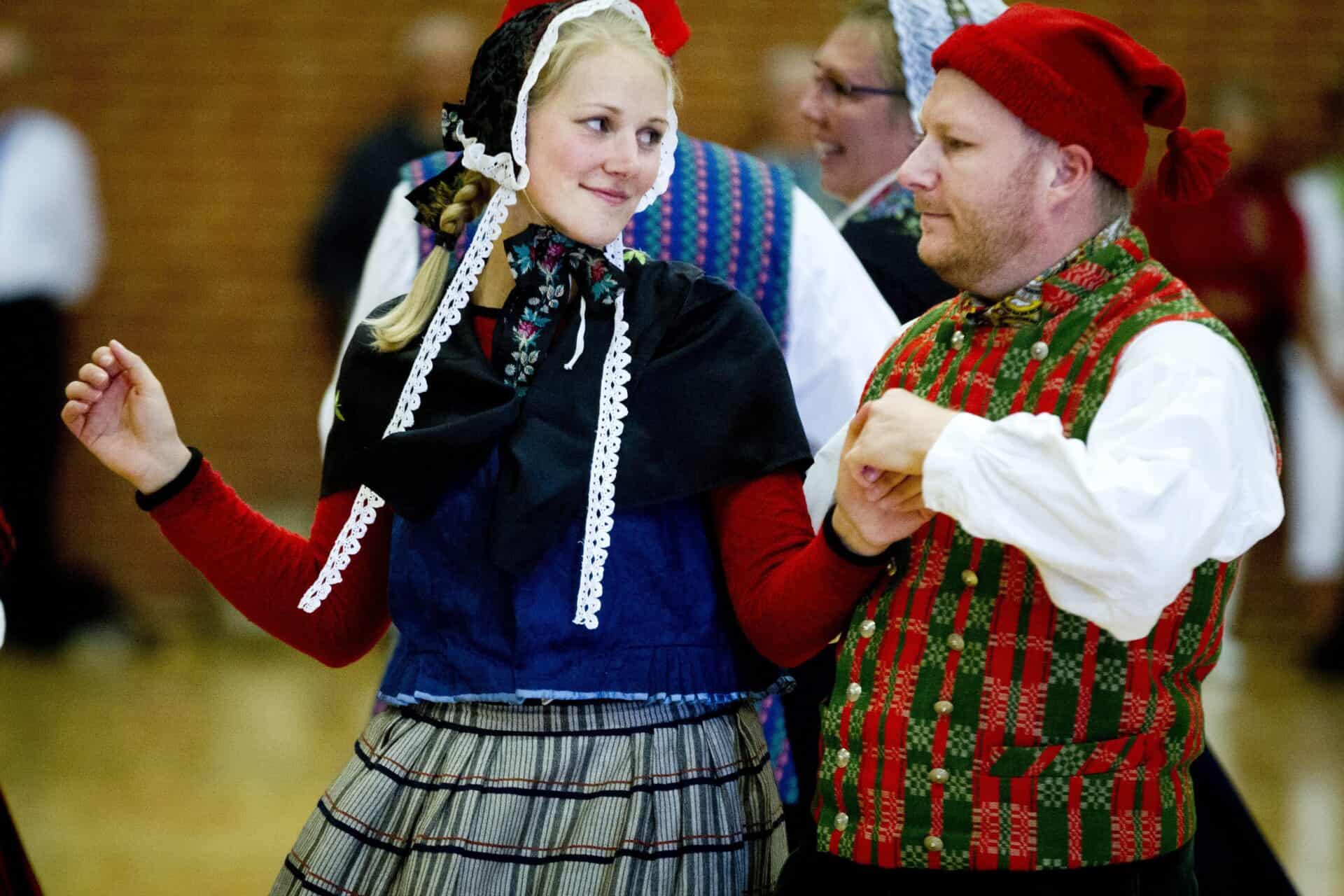 En glad danseaften | ugeavisen.dk