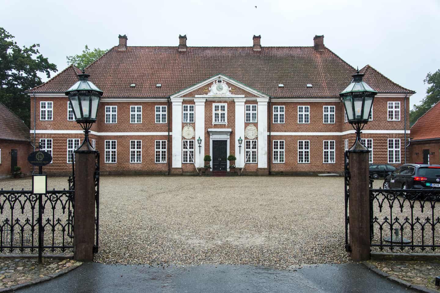 Kom til koncert på Hindsgavl Slot: Skuespillere synger sange fra ...