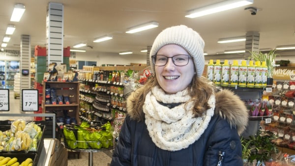 Flytning af forhadte gigamaster kan få Karin til at bygge i sin landsby ...