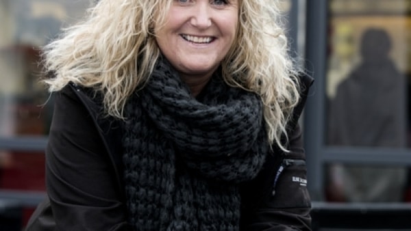 Helle overtager Lars' Pølsevogn | ugeavisen.dk