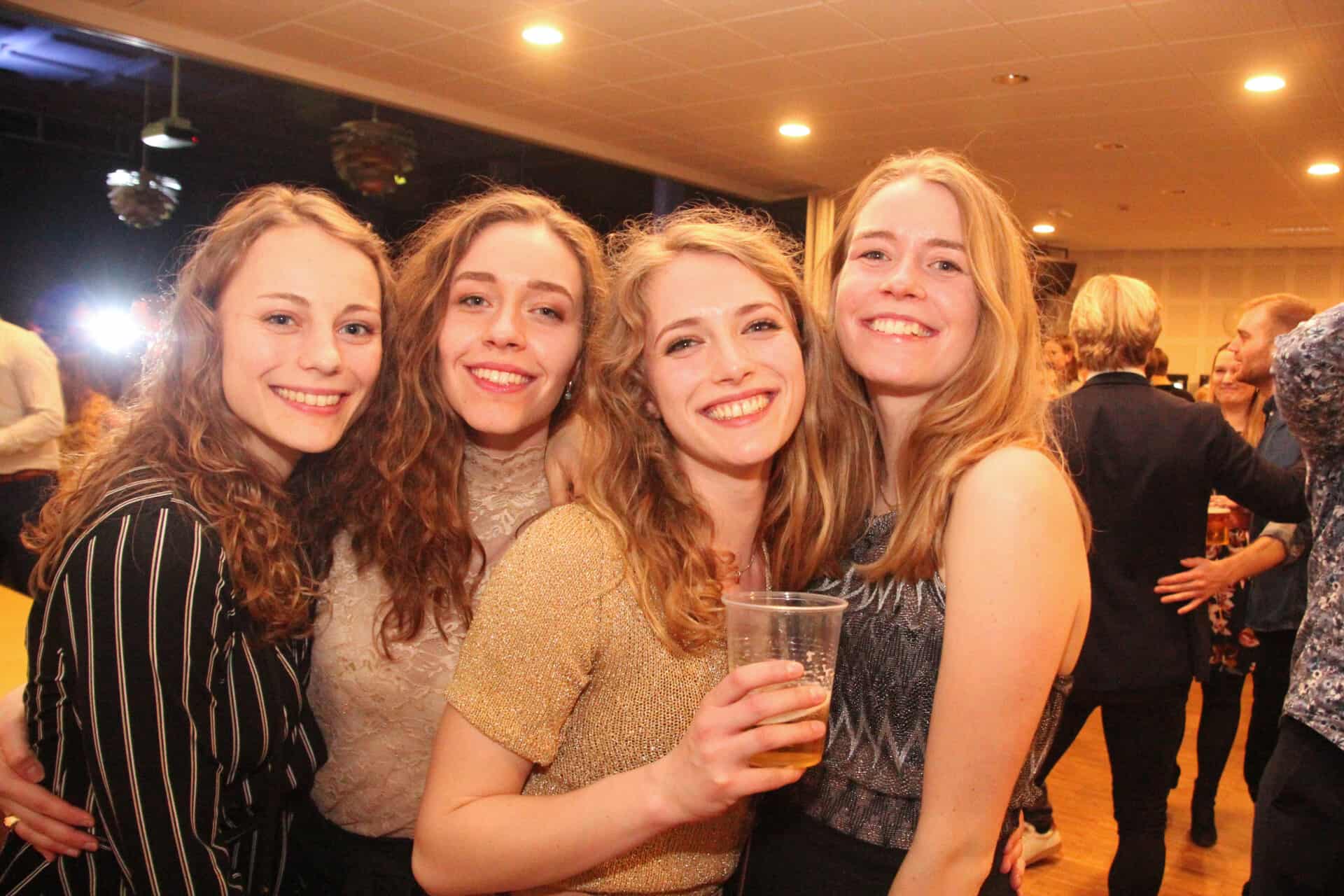 Se billederne: Gammel elevfest på EG | ugeavisen.dk