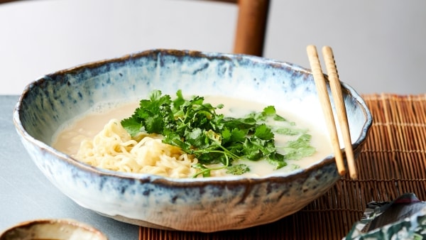 Inges køkken: Opskrift på Ramen med æggeblomme | jv.dk