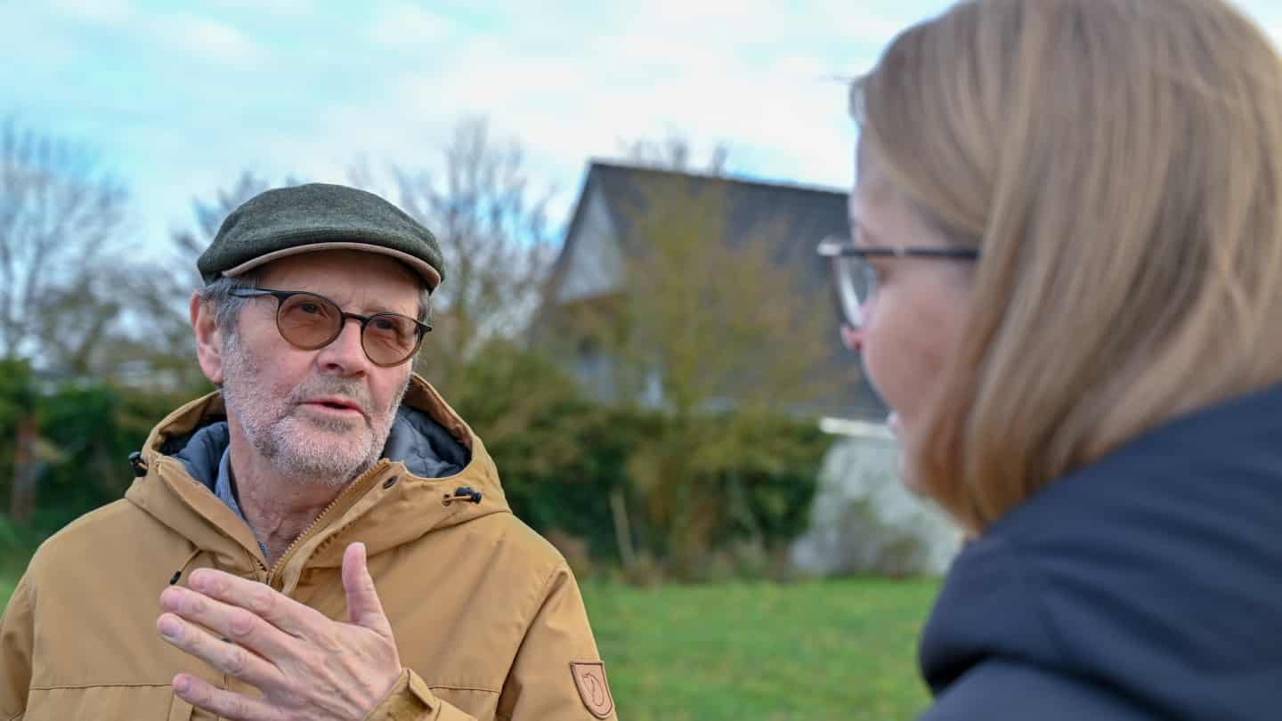 - Det bliver over mit lig: Helle og Anders slås mod oversvømmelser i ...