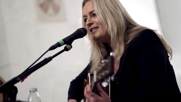 Anne Linnet i Østerhåb Kirke | ugeavisen.dk