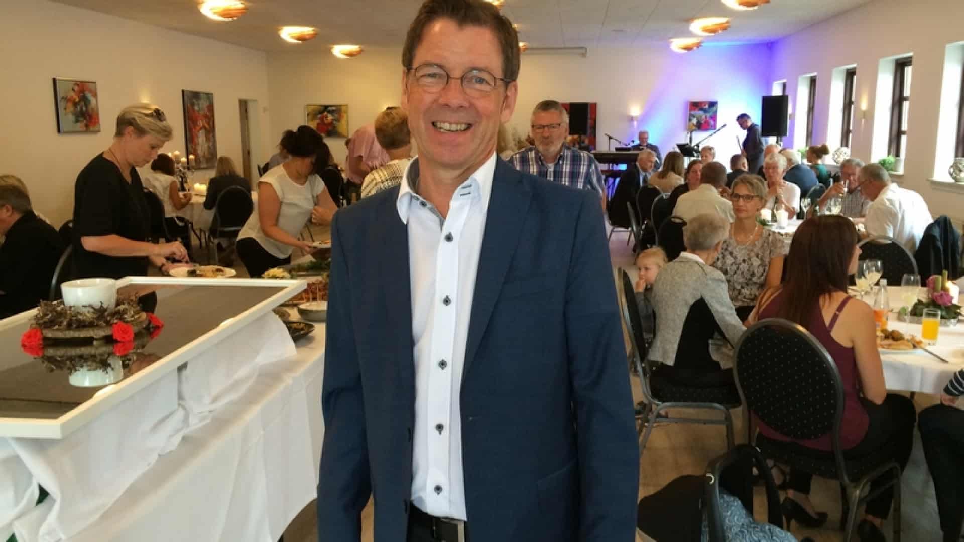 Elkær indviede en kro i fuld vigør | vafo.dk