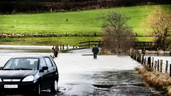 Pas på: 25 centimeter vand på vejene i Varde Kommune | jv.dk