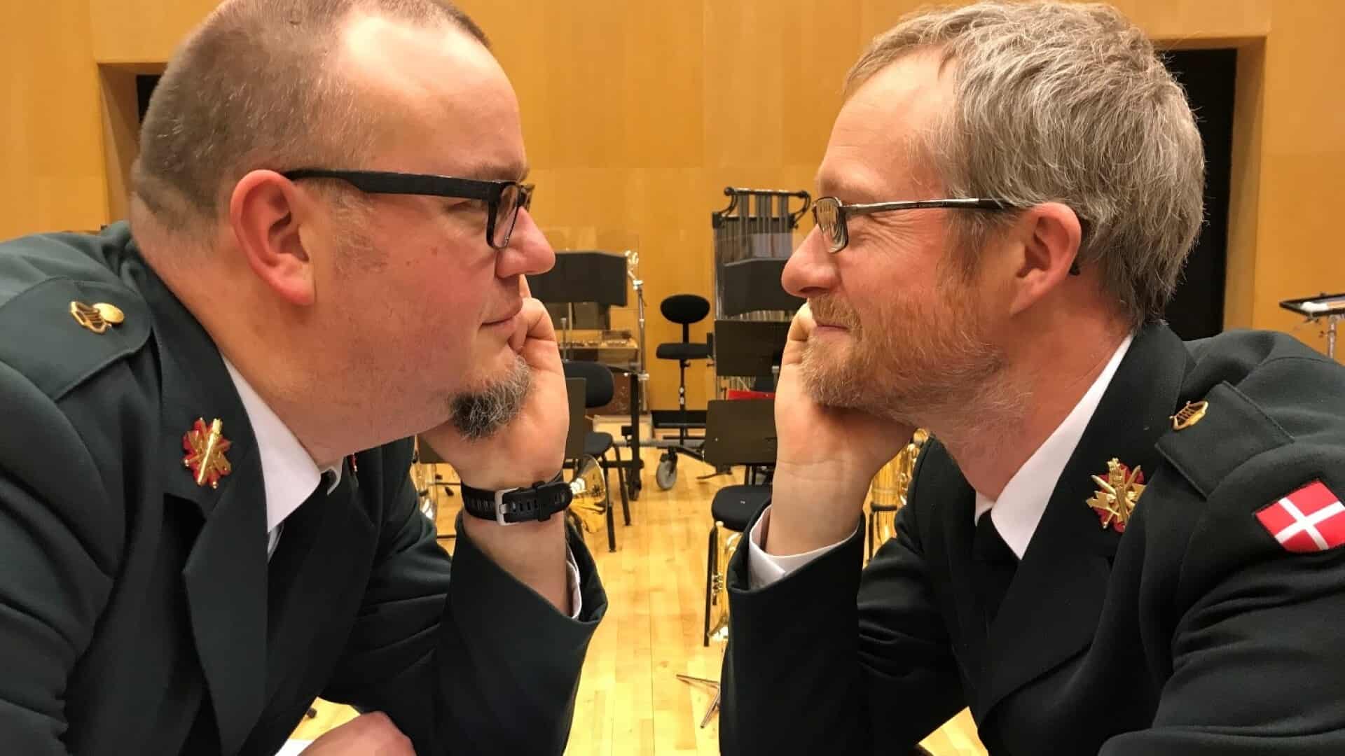 To humoristiske musikere binder nytårskoncert sammen | ugeavisen.dk