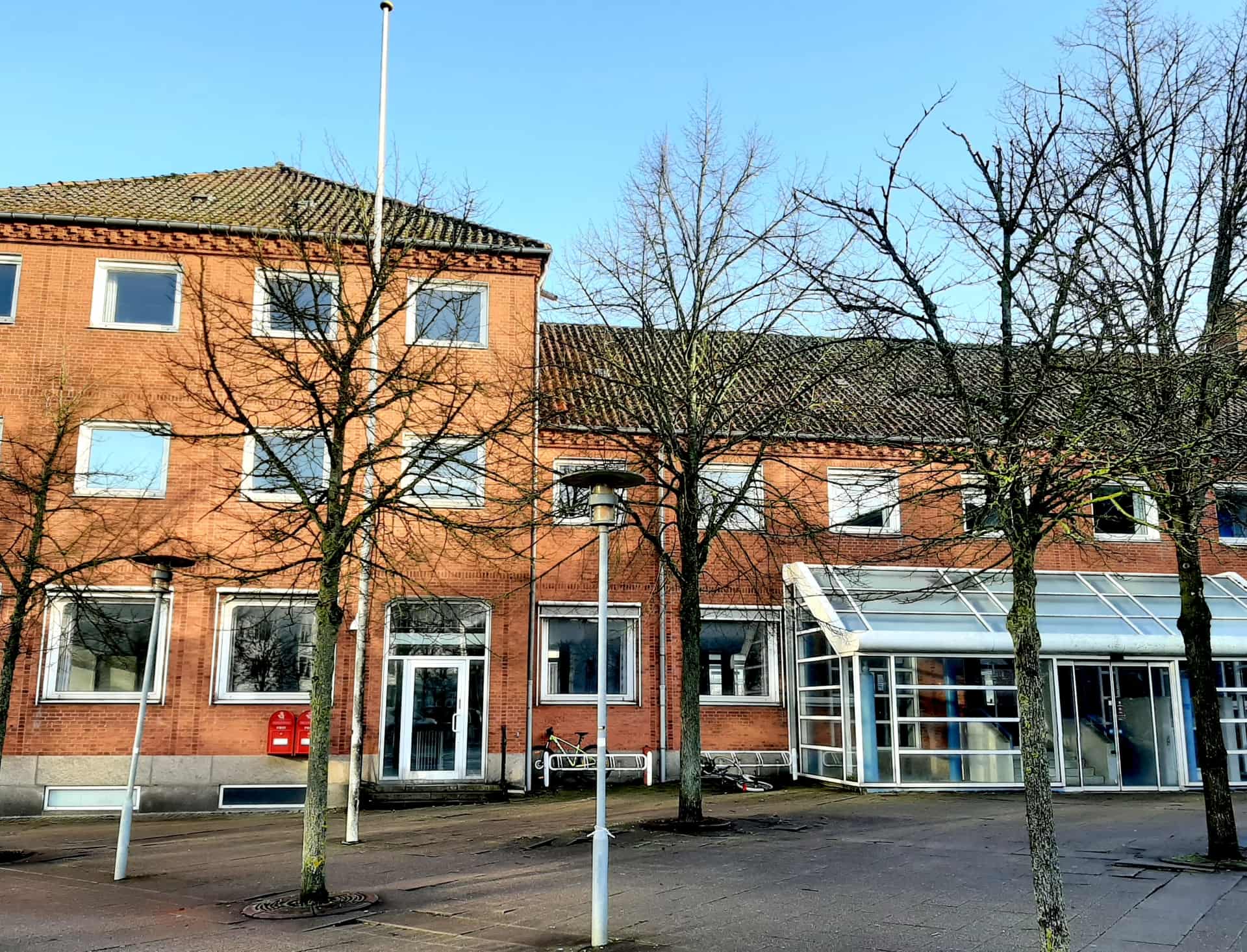 Nu kommer der igen liv i det gamle posthus: Mylder af små sociale ...